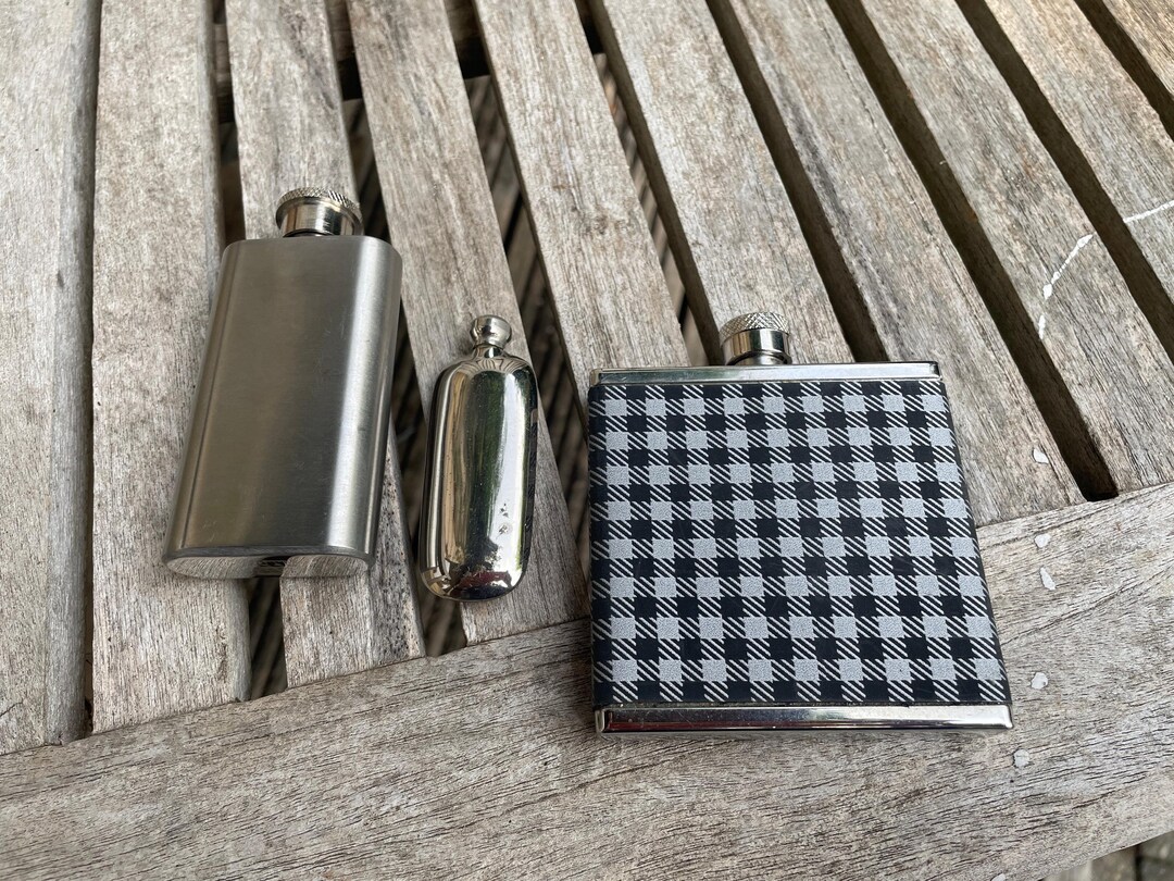 Set of 3 Mini Hip Flasks – Stainless Steel & Patterned – 1.7oz Travel ...