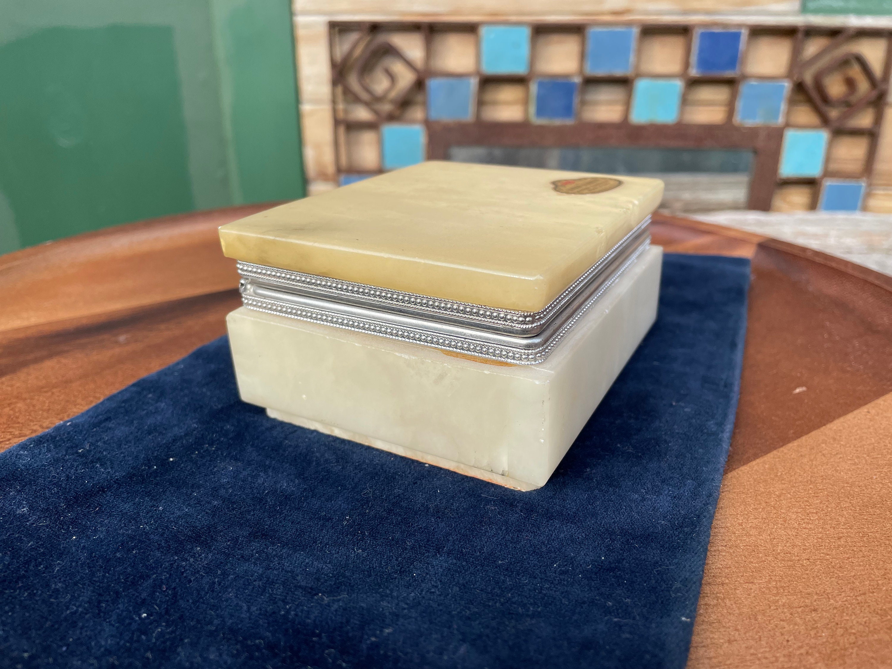 An Italian Hinged Alabaster Jewellery Box 10.5cm Wide C1970's - Etsy