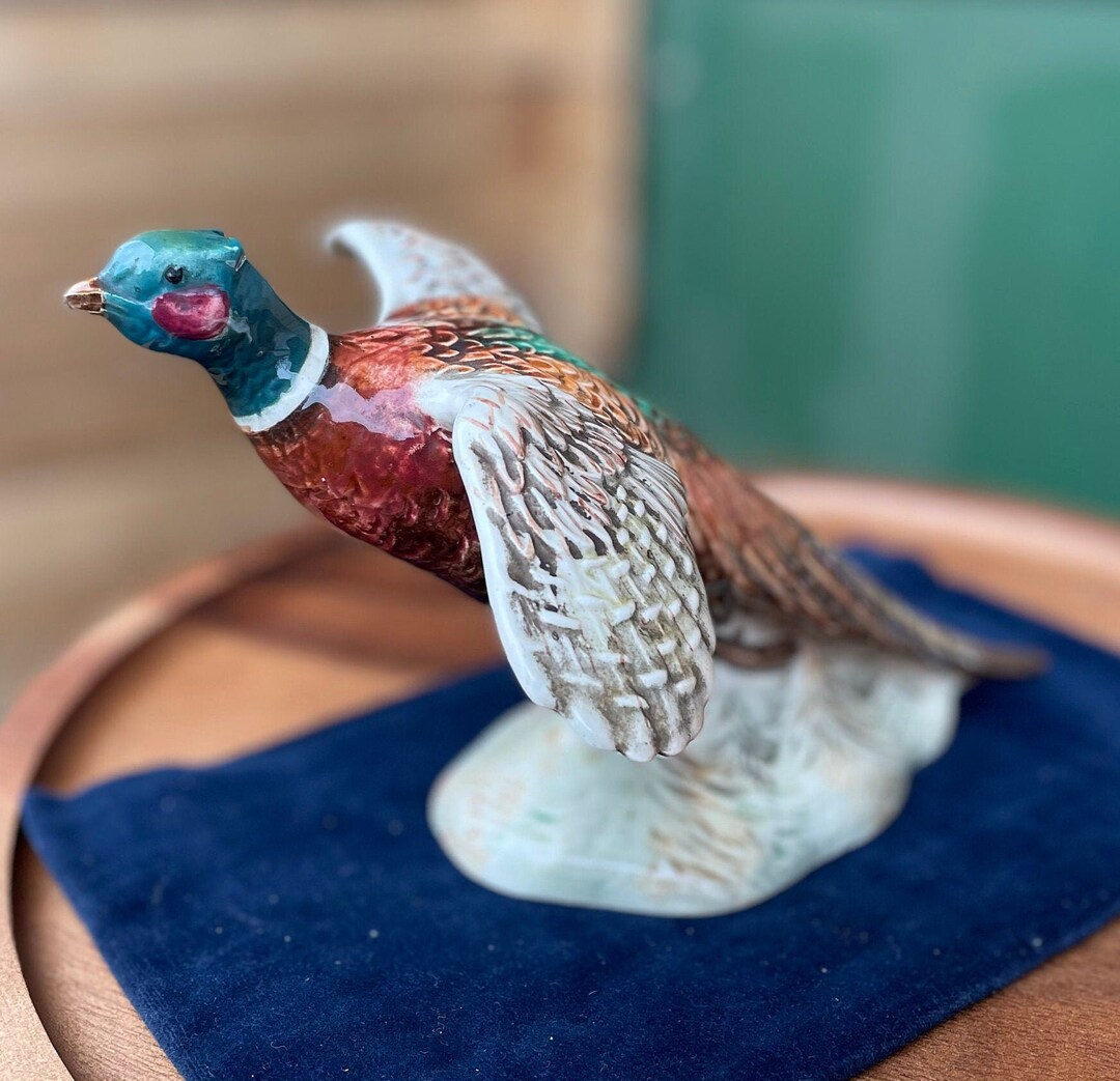 Beswick Pottery A Ceramic Flying Pheasant by Beswick Model 850 22cm ...