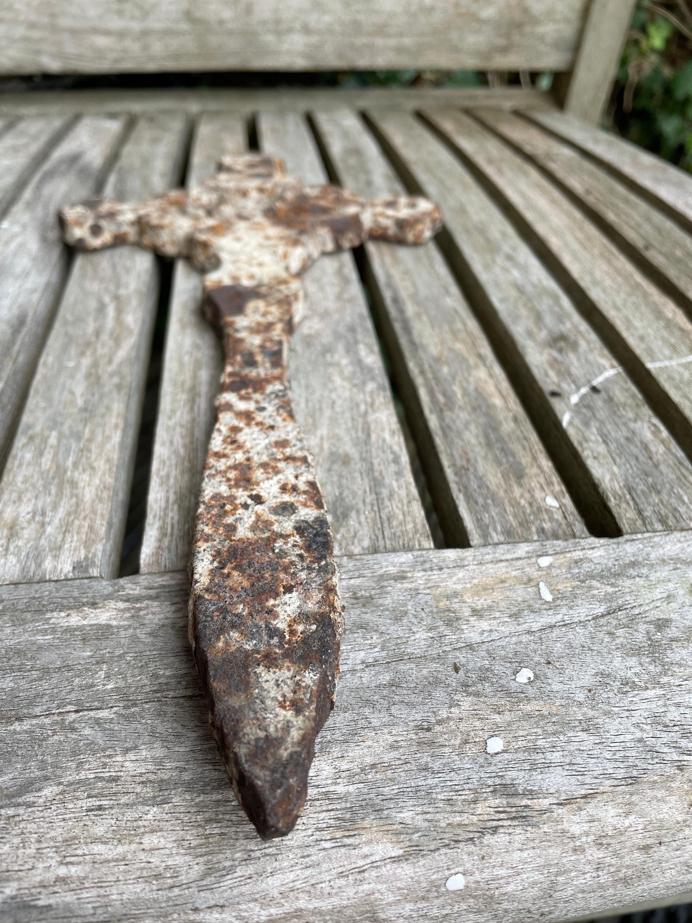 Victorian Cast Iron Grave Marker – Ornate Cross, Lichen Covered, 32cm ...