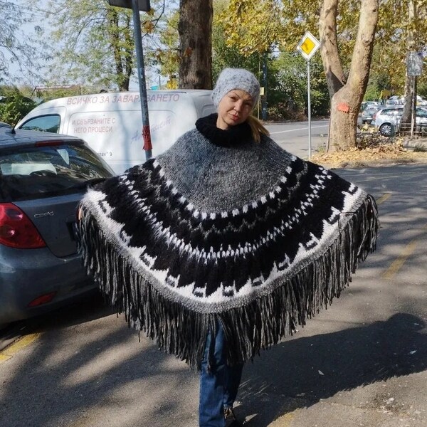 Peruvian Poncho - Etsy