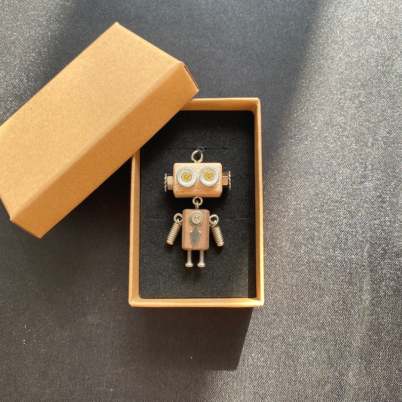 Handmade Wooden Steampunk Robot Assembling Keychain/necklace - Etsy UK