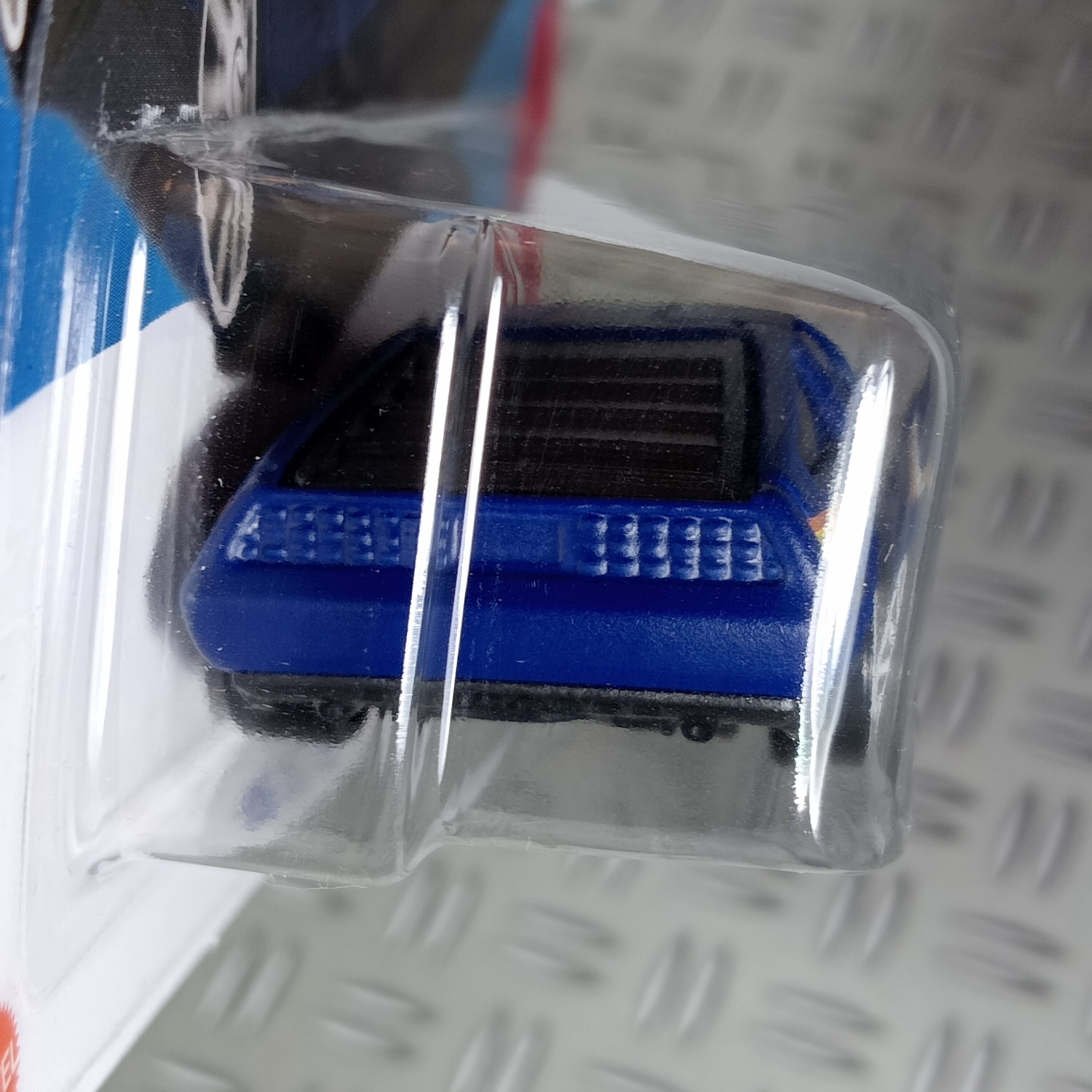 Hot Wheels DMC Delorean Rare Collectible Miniature Model 1:64 Scale Car ...