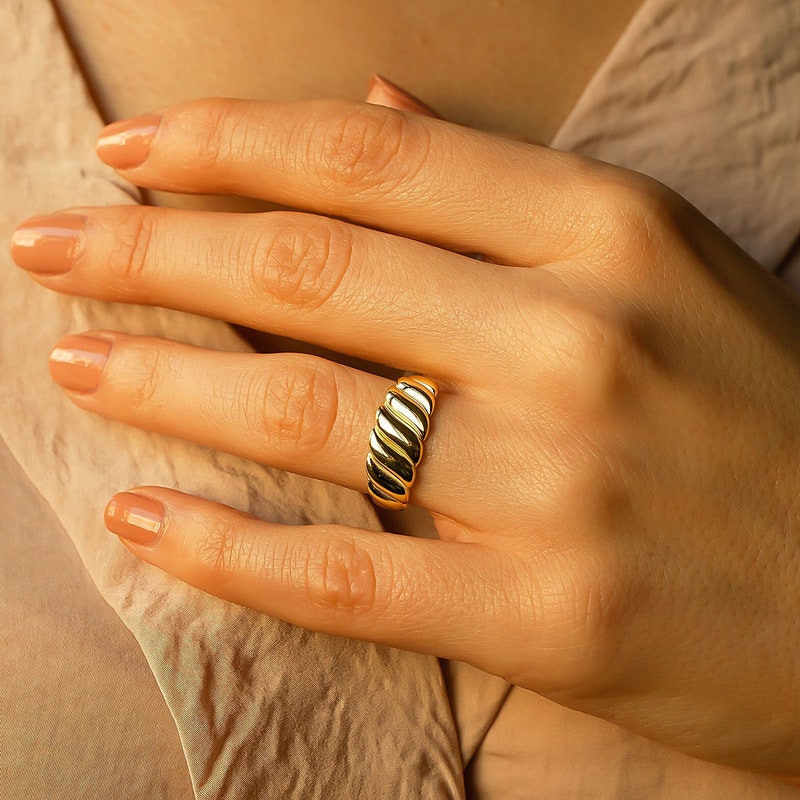 Big Gold Ring - Etsy
