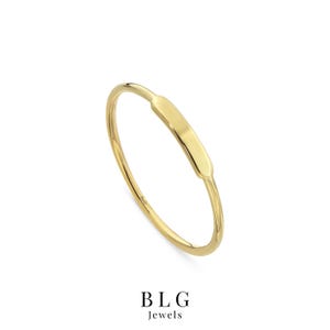 14k Solid Gold Tiny Signet Ring, Thin Engraved Signet Ring, Minimalist Custom Ring, Everyday ...