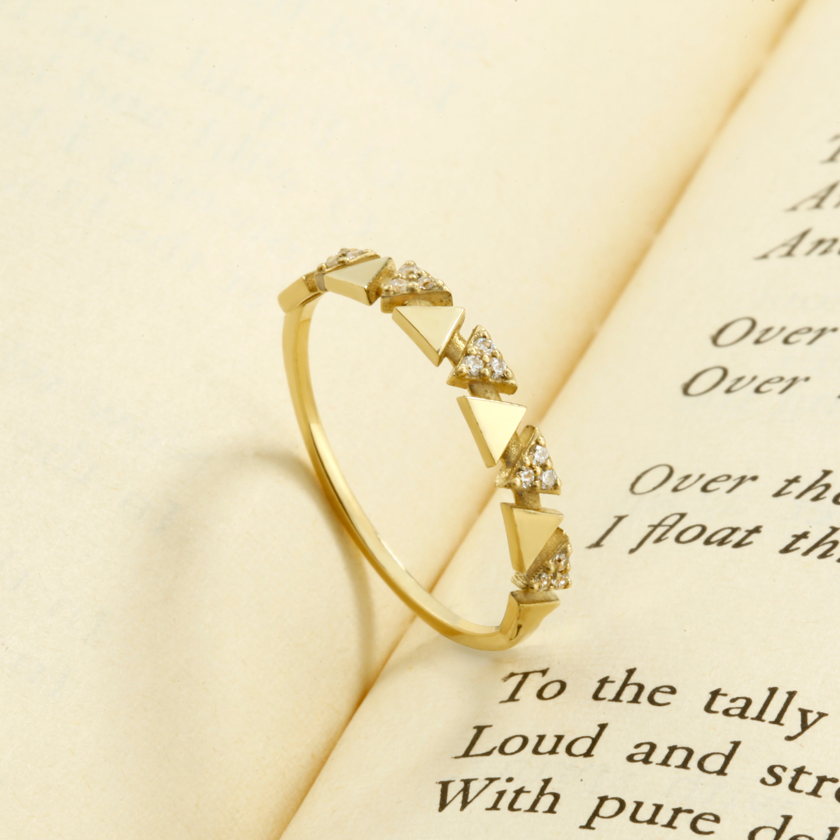 Alternating Triangle Diamond Wedding Ring, Solid Gold Wedding Band ...