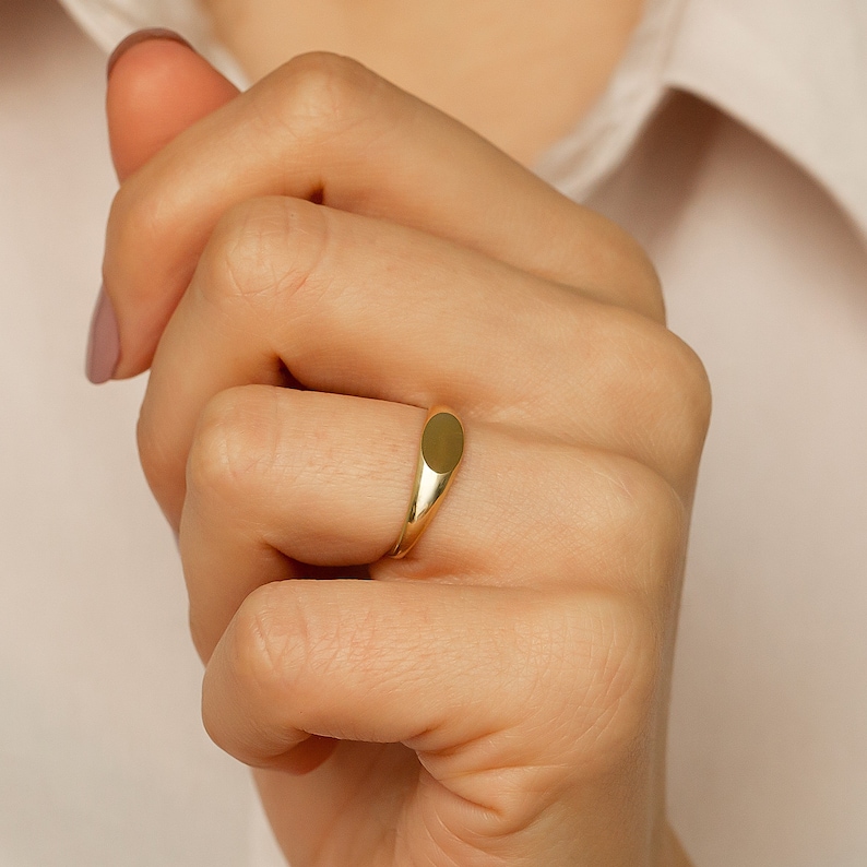 14k Solid Gold Tiny Signet Ring Delicate Personalized Pinky - Etsy