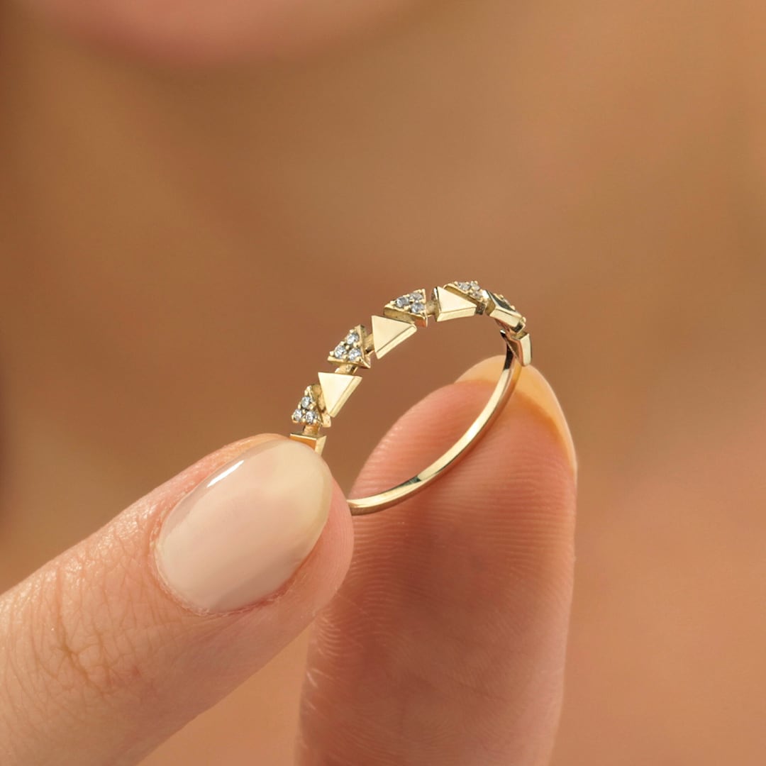 Alternating Triangle Diamond Wedding Ring, Solid Gold Wedding Band ...