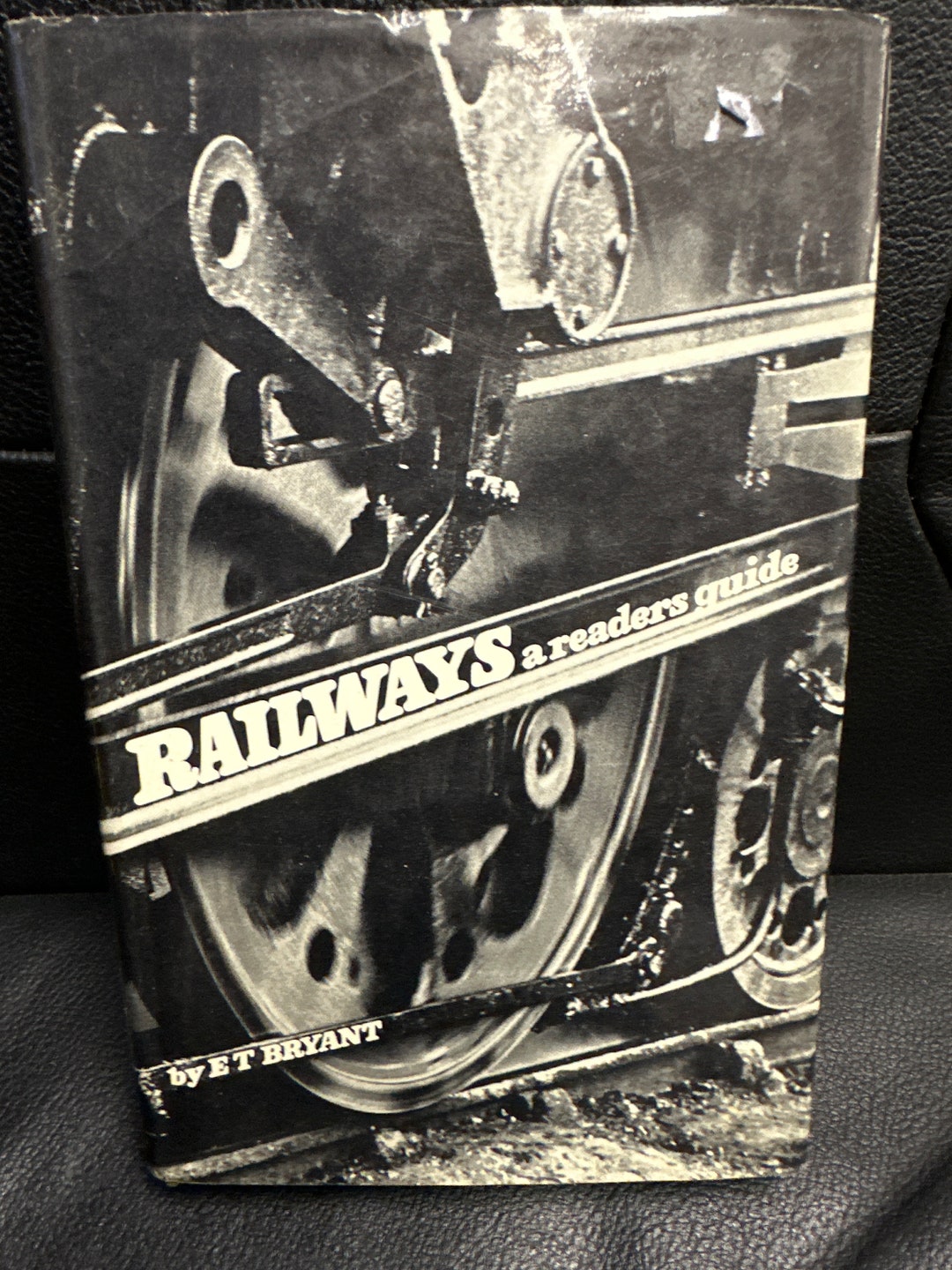 Railways - a Readers Guide. by ET Bryant. 1968 - Etsy