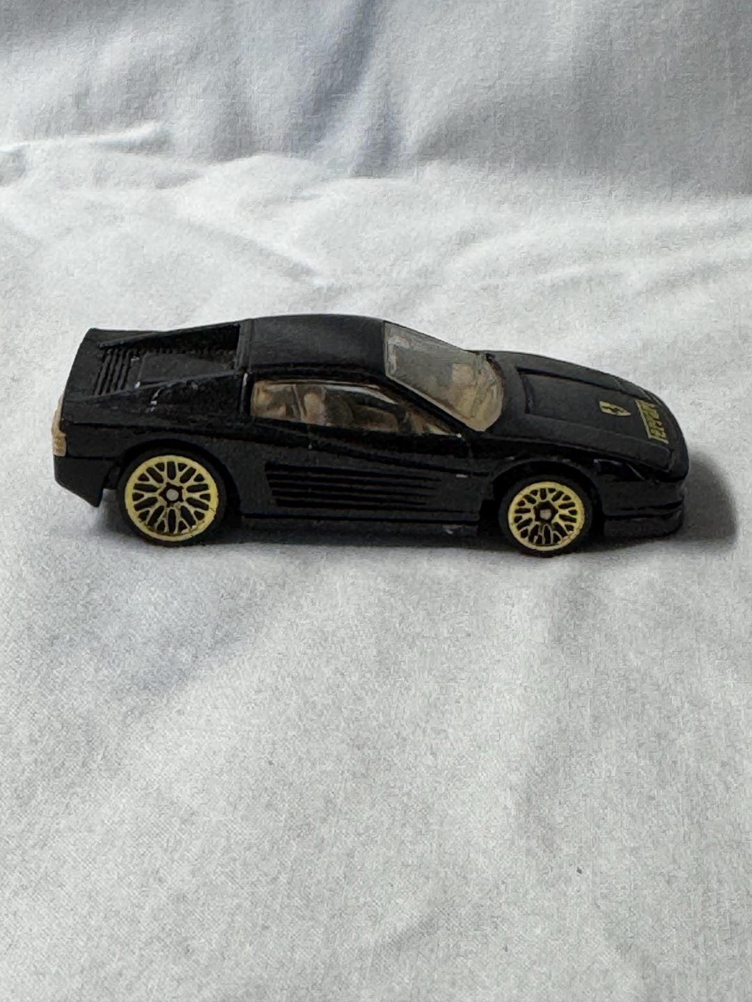 1986 Hot Wheels Ferrari Testarossa Black Tan Interior 1:64 Die Cast ...