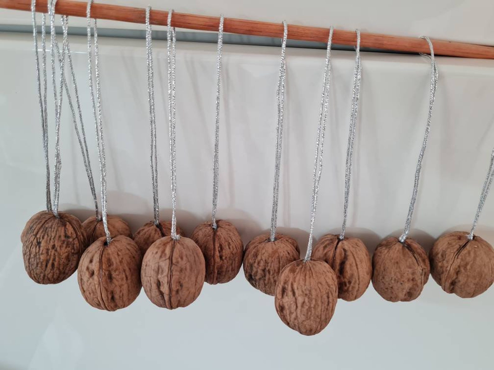 Whole Walnuts With Silver Thread String Christmas Tree Christmas ...