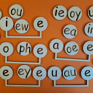 Great Phonics Resources - Spelling Helper Frame , 30mm Tiles Alphabet ...