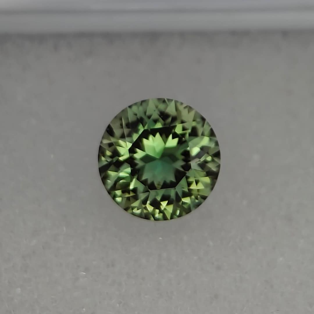 Precision Cut, Lab Grown Green Spinel Gemstone: , 2.10 Ct, 8mm Round - Etsy