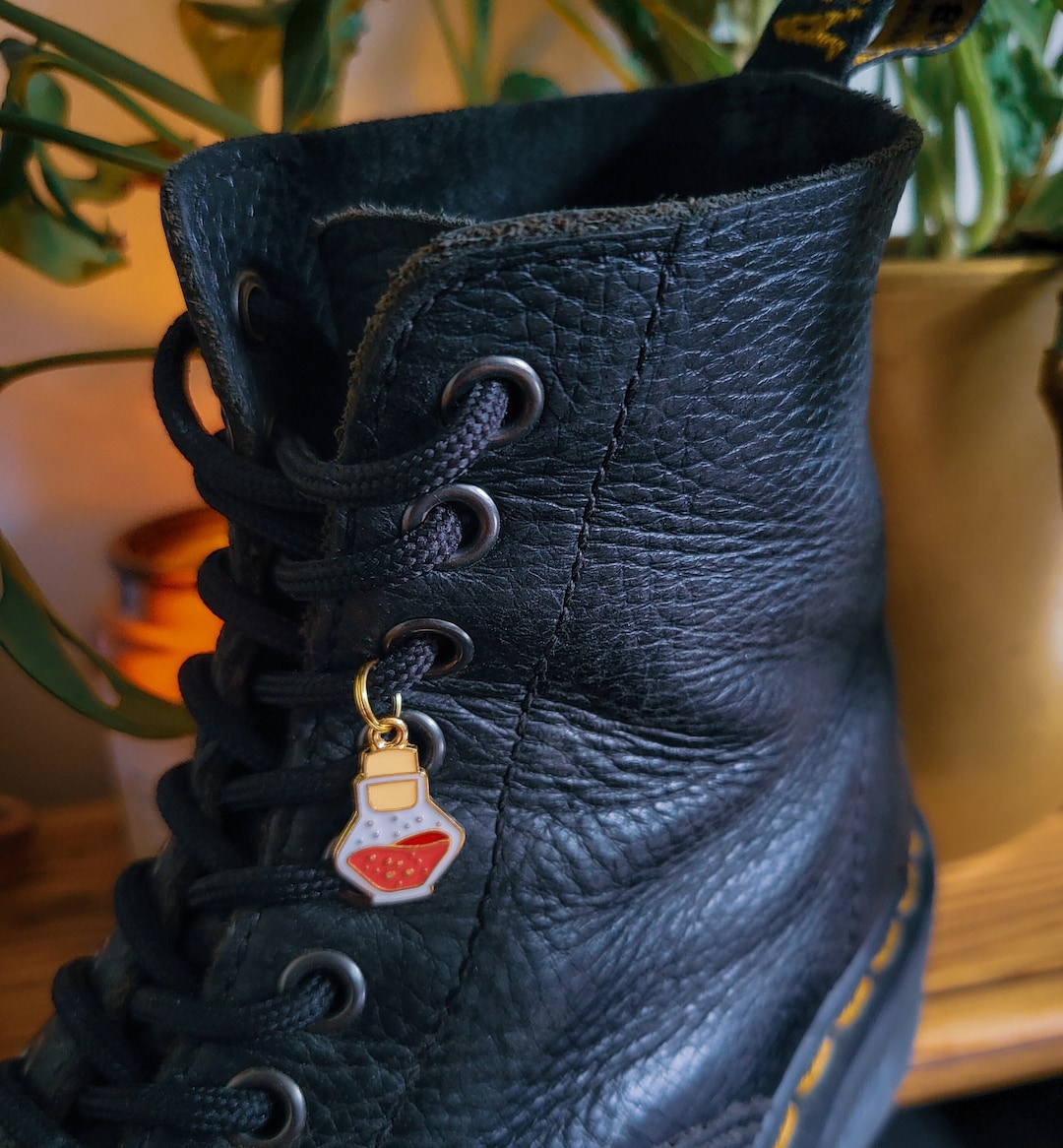 1 Vial Lace Charm - Shoes Charm - Boot Charms (dr Martens Style) Shoe ...