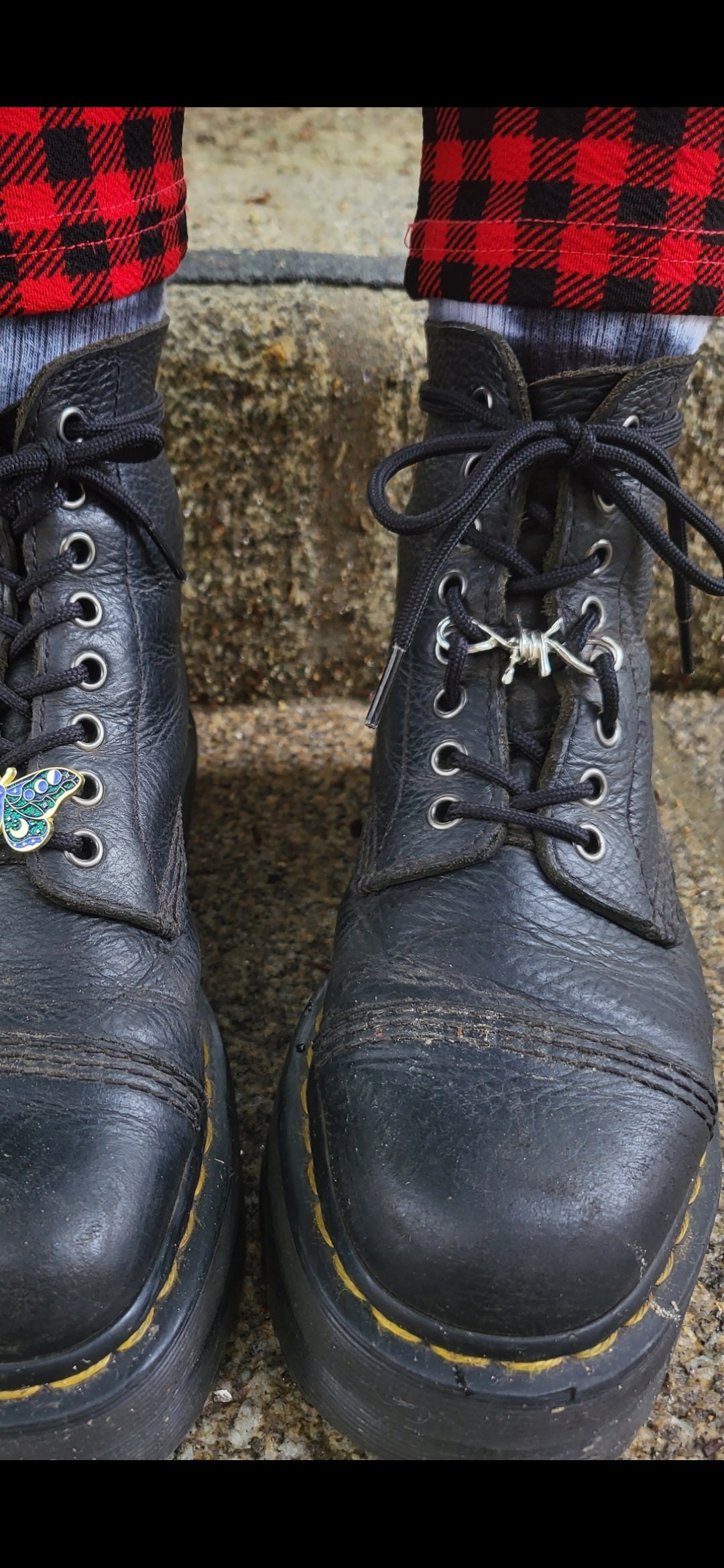 Barbed Wire Shoelace Charm, Shoe Charms - Boot Charms (dr. Martens ...