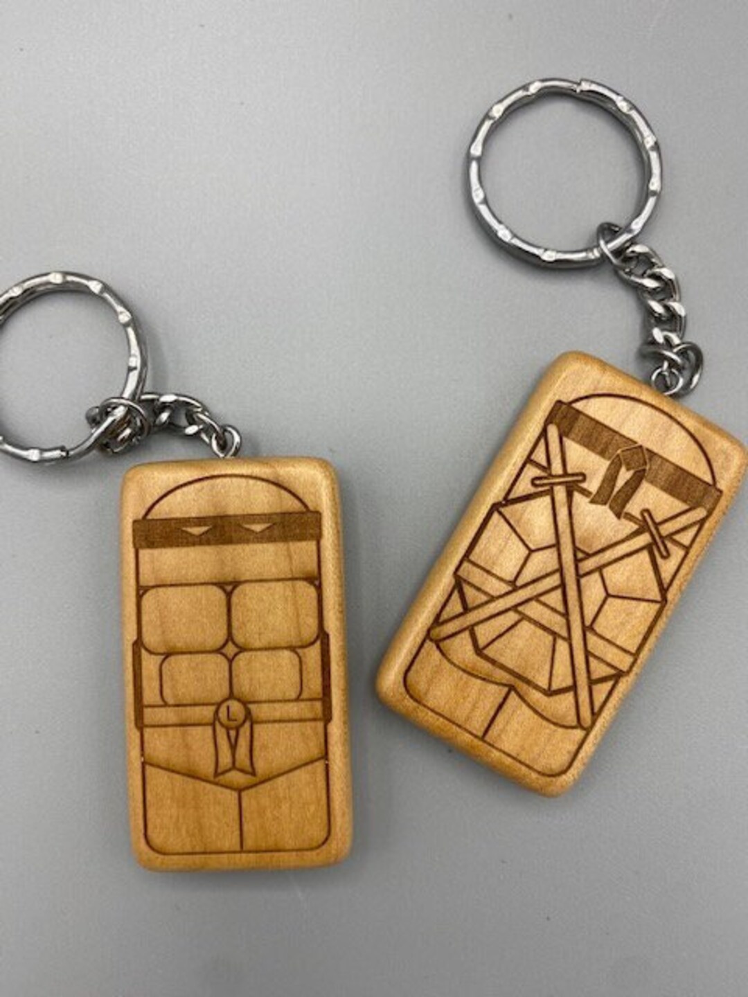 LEONARDO- Custom Maple Wood Keychain - Etsy