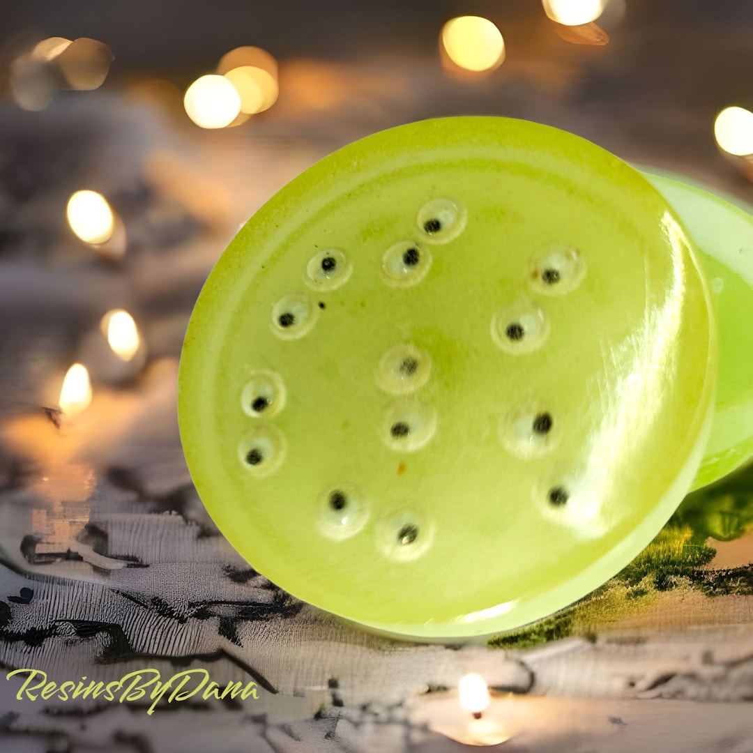 Glow Grinder. Handmade and One-of-a-kind! UV Light - Etsy