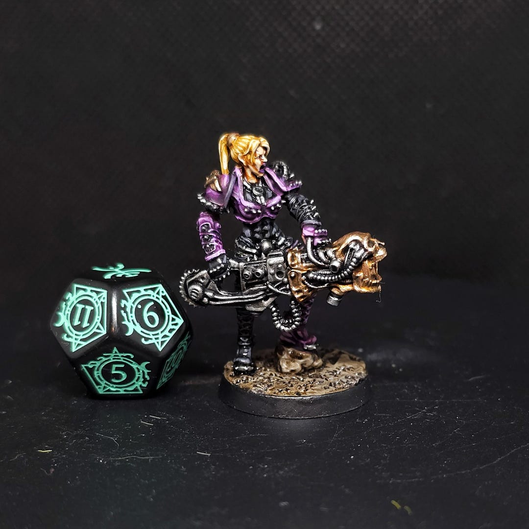 Hand Painted Heresy Lab Female Chaos Lord, Lust Xenia- Warhammer 40k ...