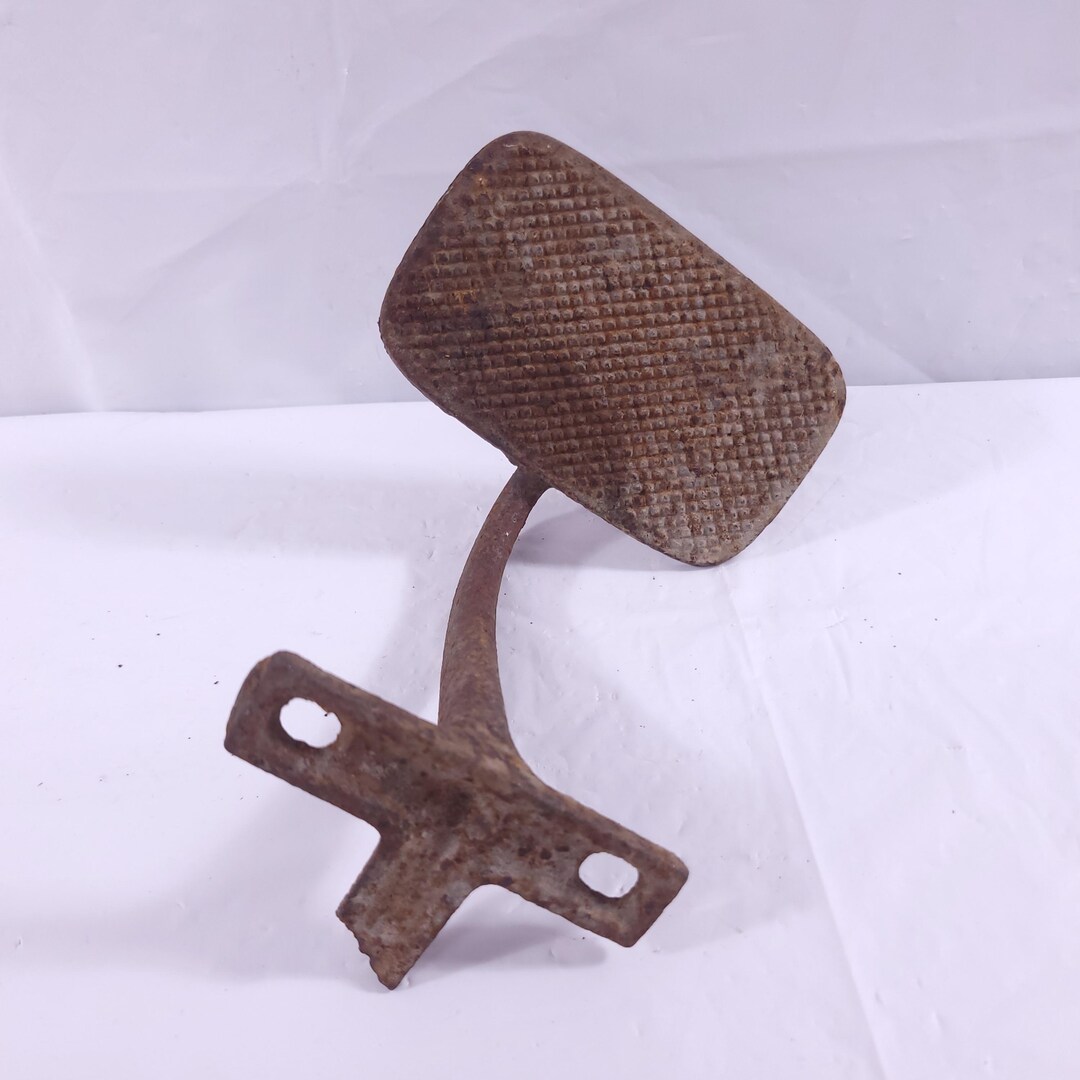Vintage Metal Rectangular Buggy Step Carriage Step T-mount Broke Rusty ...
