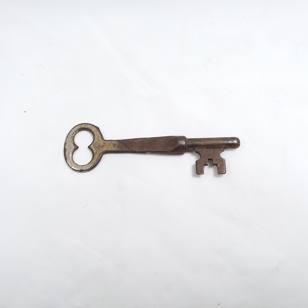 Vintage Metal Skeleton Key Door Key Antique Key - Etsy