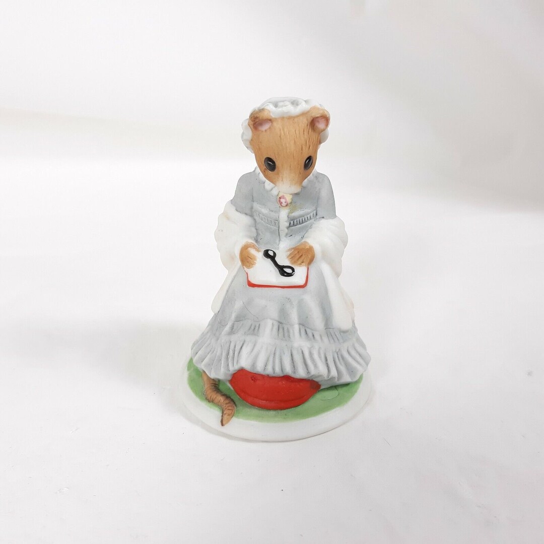 Elizabeth Mouse the Woodmouse Family Ceramic Anthropomorphic Figurine ...