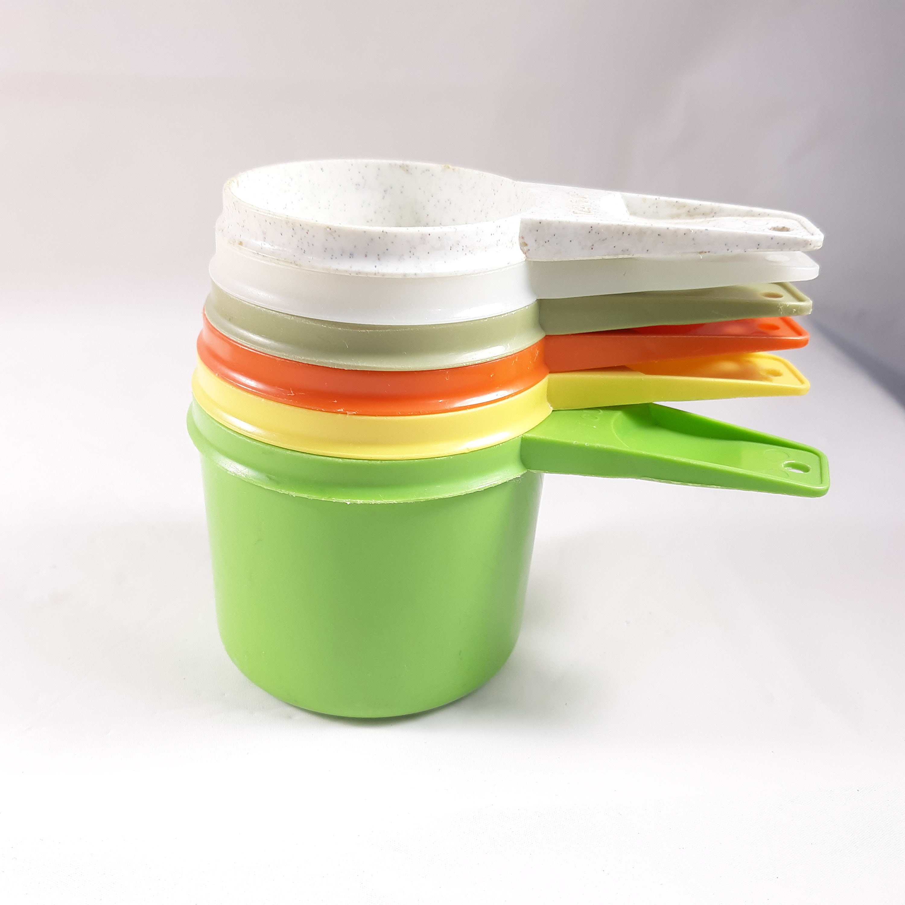 Tupperware Measuring Cups Multicolor Vintage Set of 6 - Etsy