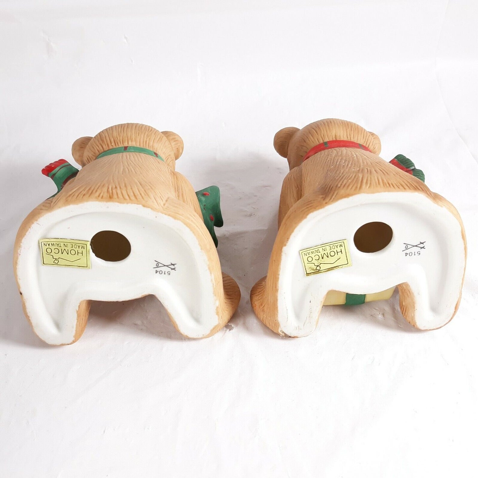 Homco 5104 Bears Couple Christmas Holiday Figurines Holding Present ...