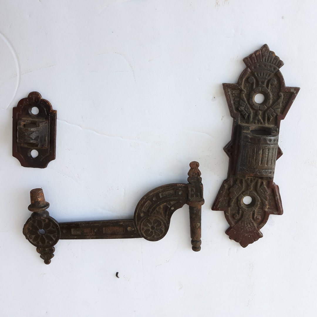 Cast Iron Oil Lamp Bracket Arm and Two Hinges - Etsy