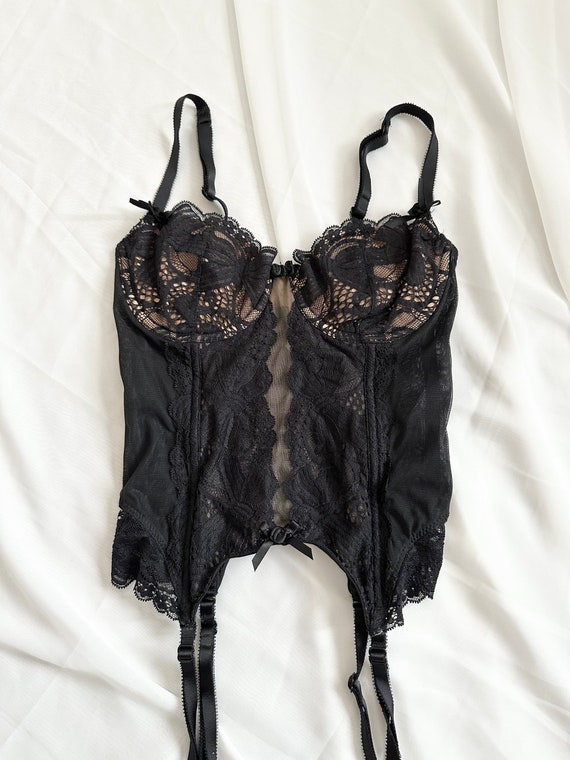 Vintage Vs Black Lace Gem