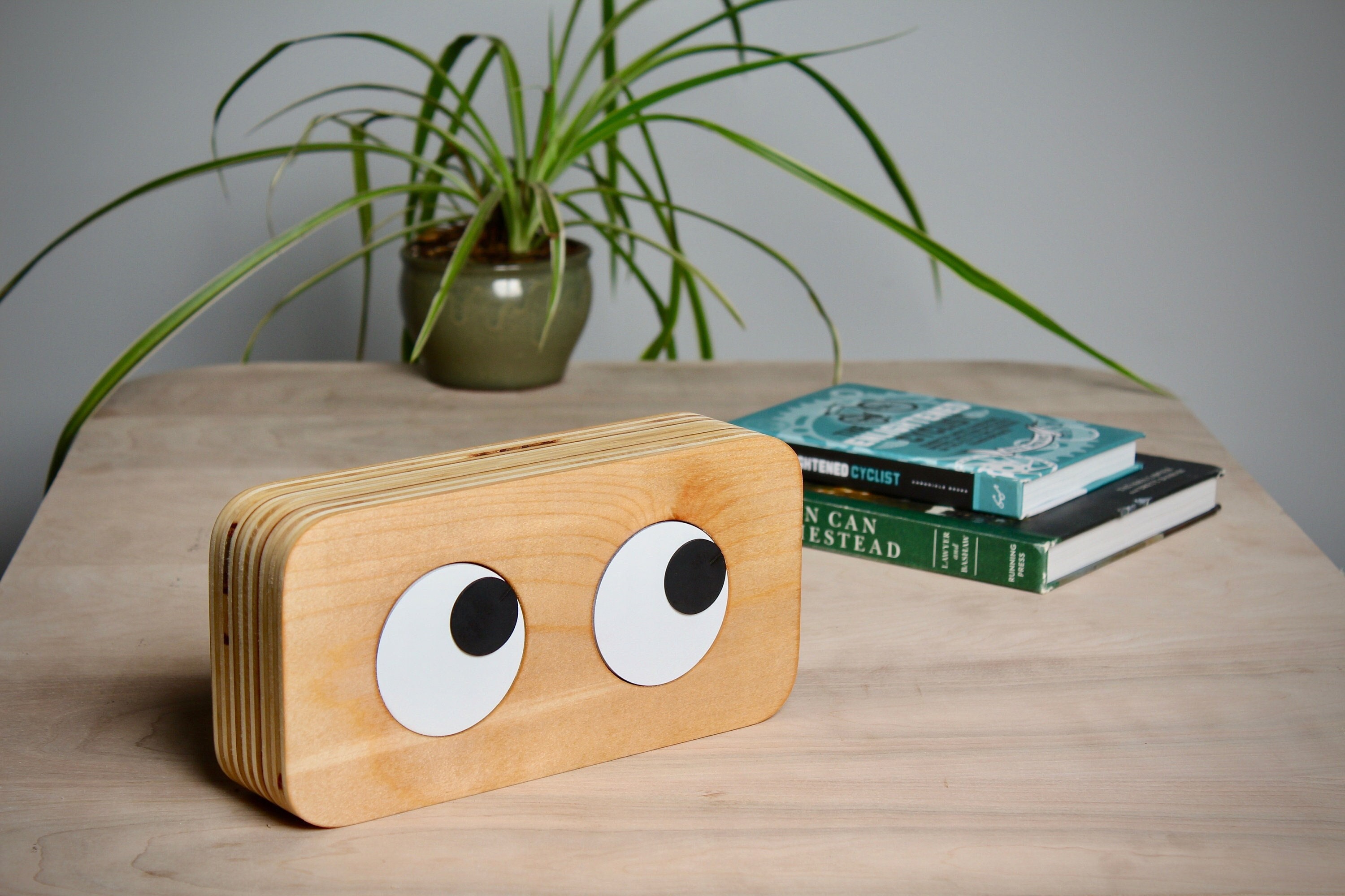 Googly Eye Clock - the Eyes Tell the Time! - Desk or Wall Clock ...