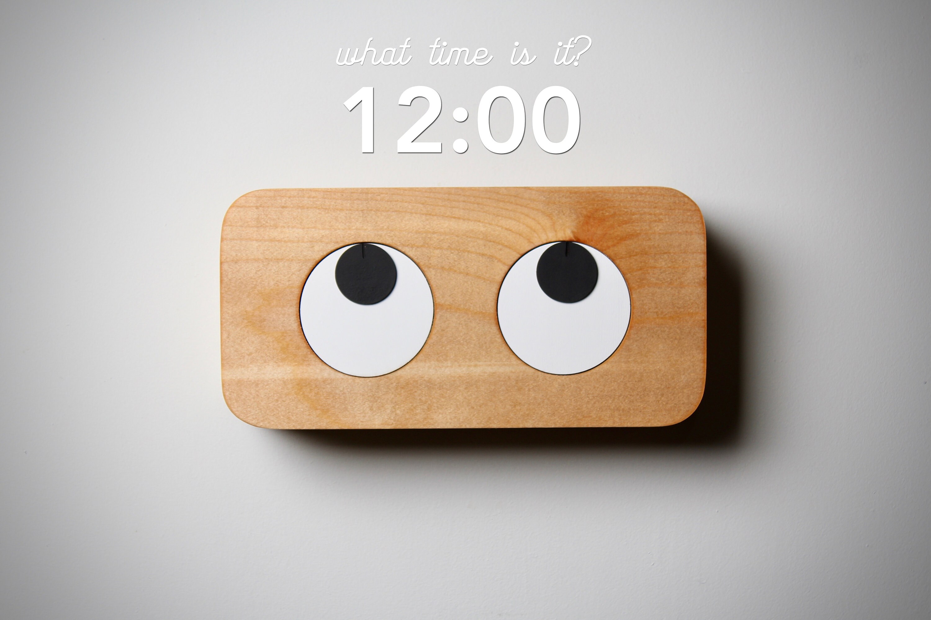 Googly Eye Clock - the Eyes Tell the Time! - Desk or Wall Clock ...