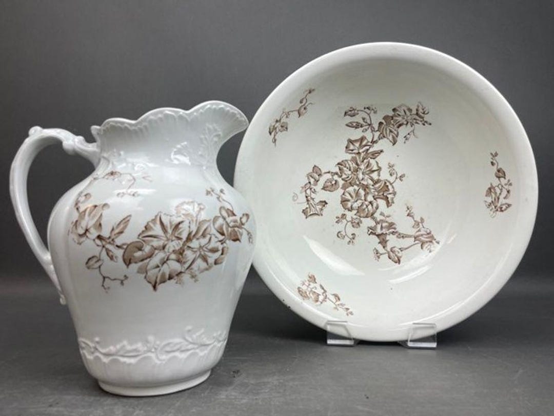 Beautiful Large Vintage Brown Morning Glory Pattern English ...