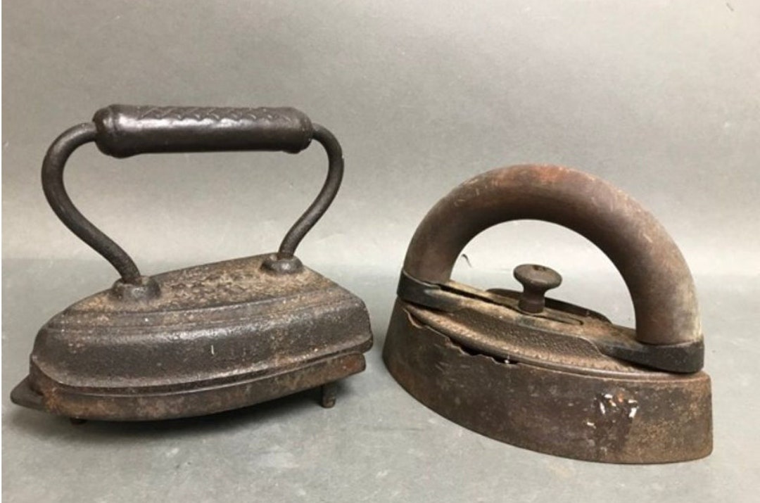 Pair of Antique Cast Iron Sad Irons and Trivet - Etsy