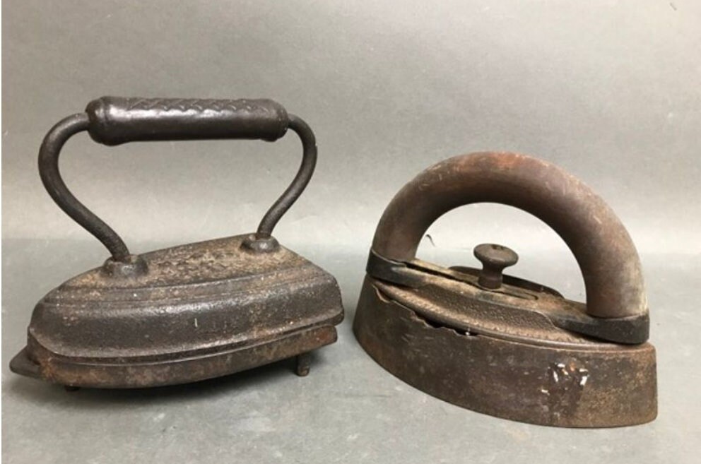 Pair of Antique Cast Iron Sad Irons and Trivet - Etsy