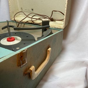 Retro Vintage Westinghouse Model H63AC2 Suitcase Record Player (1950s ...