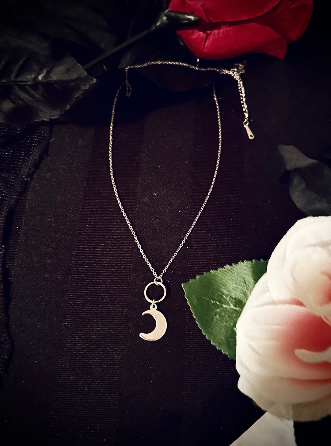 Moon Circle Chain - Etsy