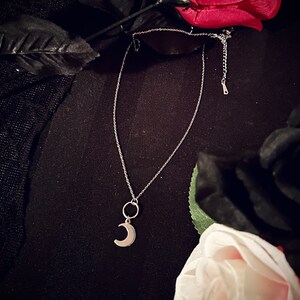 Moon Circle Chain - Etsy