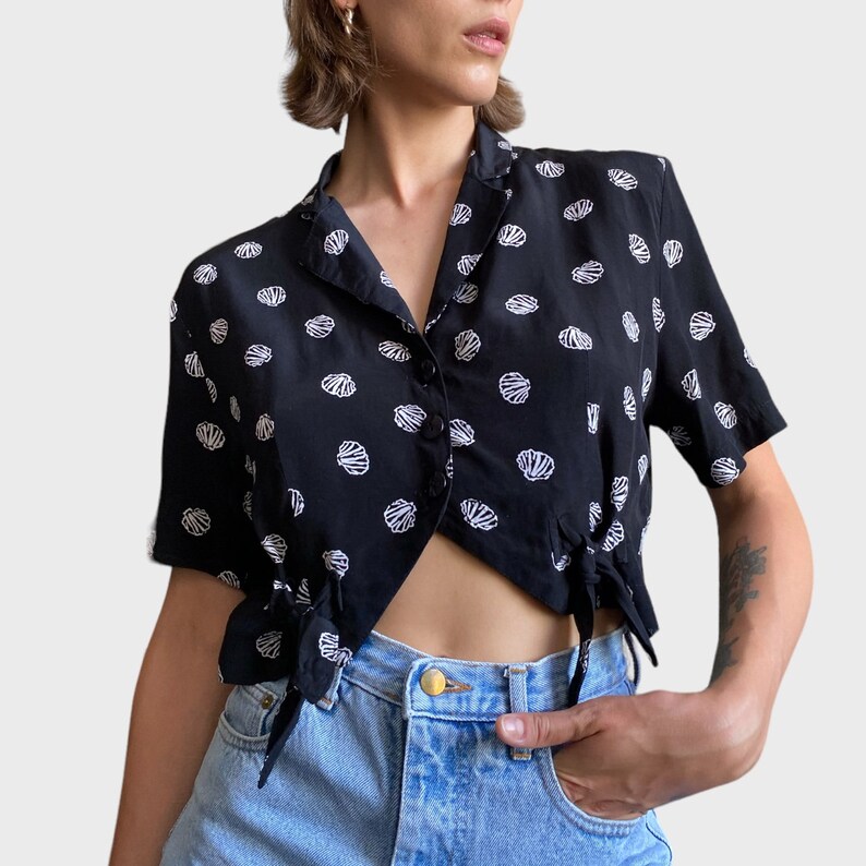 Retro Short Sleeve Black Blouse With Sea Shell Print Size M - Etsy
