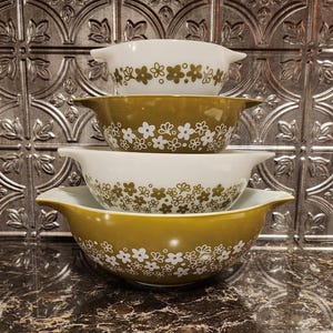 Vintage Pyrex Set of 4 Spring Blossom/crazy Daisy Cinderella Nesting ...