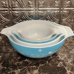 Vintage Pyrex Set of 4 Blue Amish Butterprint Cinderella - Etsy