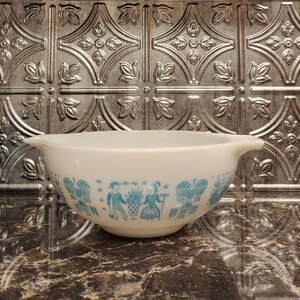 Vintage Pyrex Set of 4 Blue Amish Butterprint Cinderella - Etsy