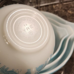 Vintage Pyrex Set of 4 Blue Amish Butterprint Cinderella Nesting Bowls ...