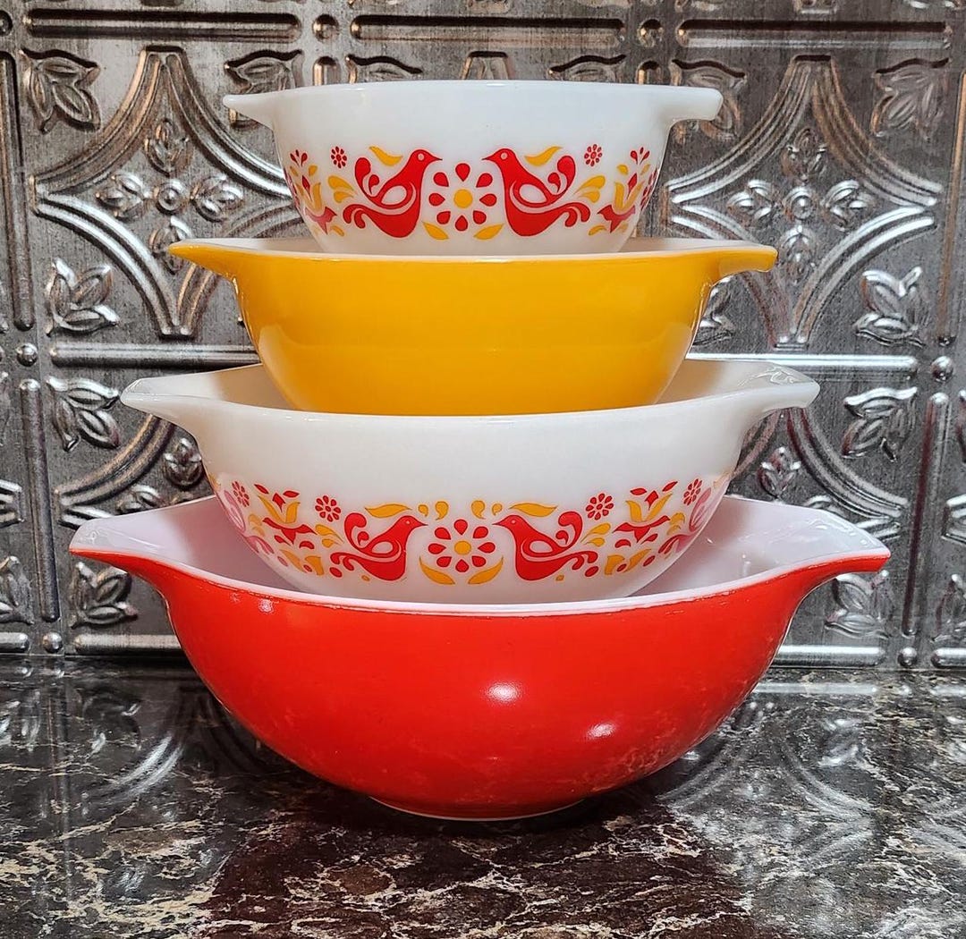 Vintage Pyrex Set of 4 Friendship Cinderella Nesting Bowls - Etsy