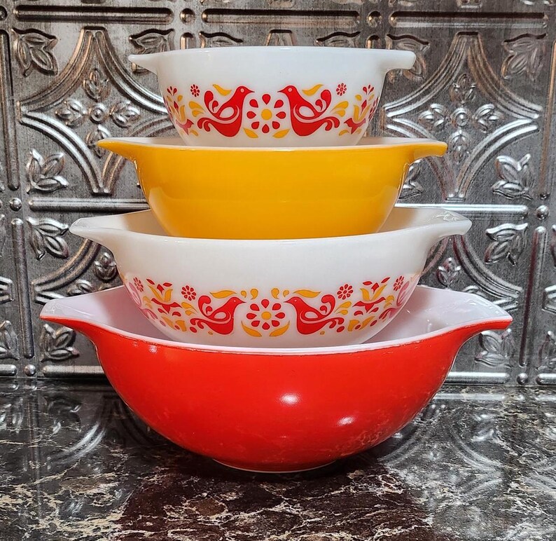 Vintage Pyrex Set of 4 Friendship Cinderella Nesting Bowls - Etsy