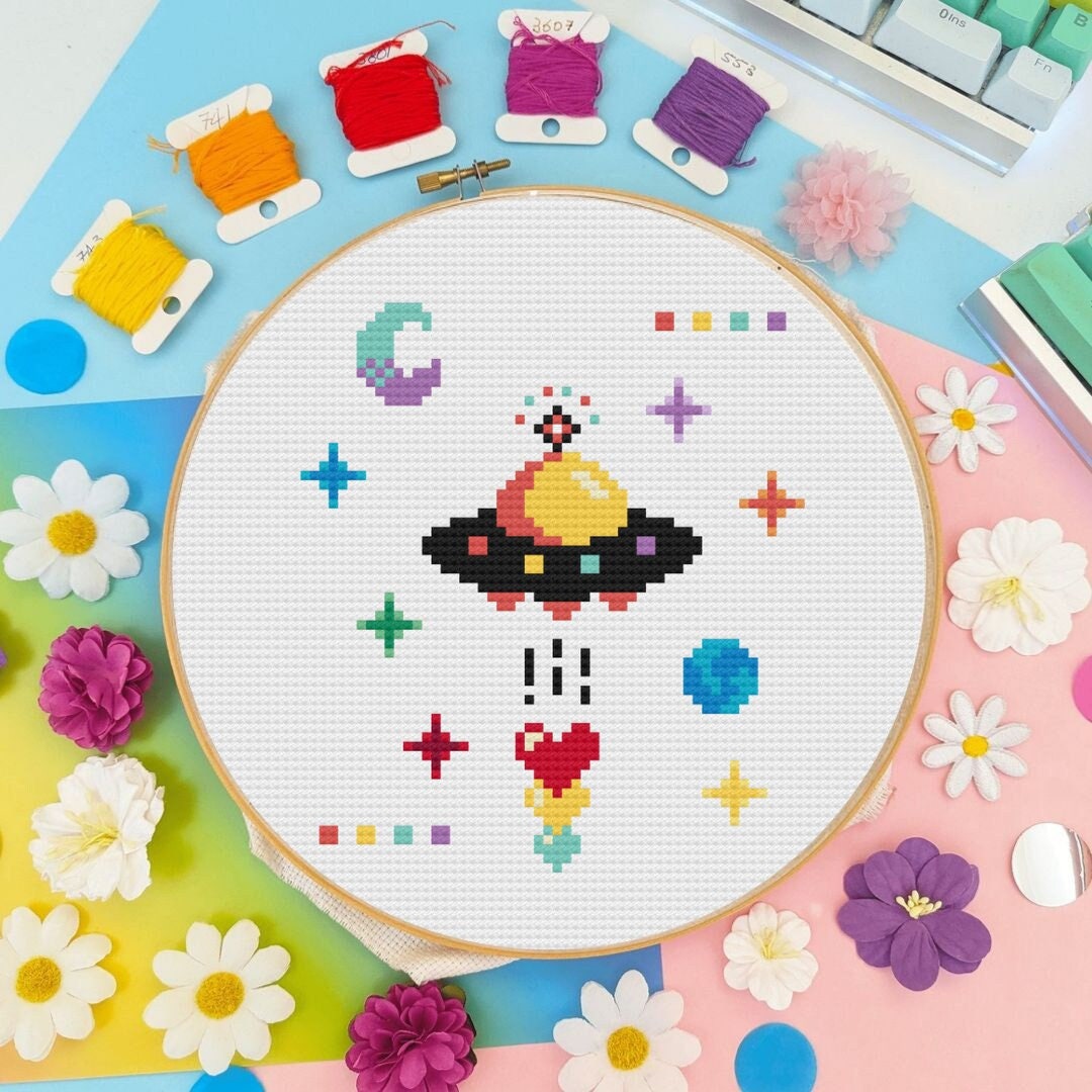 Ufo Cross Stitch | Alien Cross Stitch Pattern | Ufo Cross Stitch ...