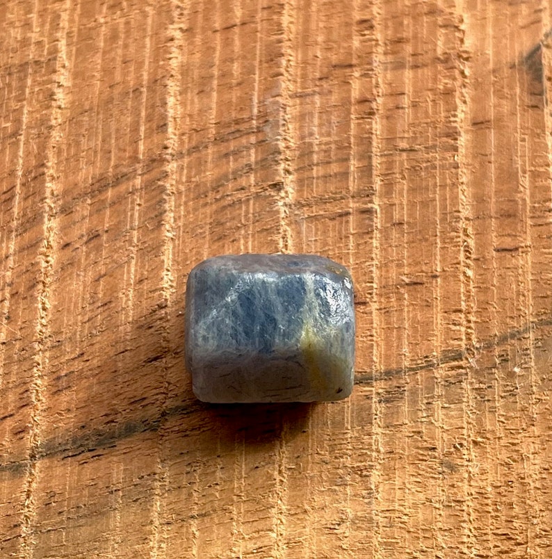 Blue Raw Sapphire Crystal Gemstone, 13x10 MM Pendant Size Raw Healing ...