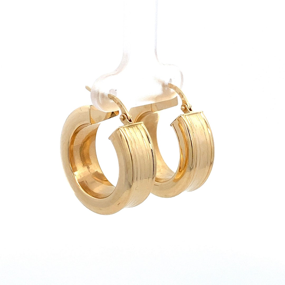 Wide Round 18k Yellow Gold Square Edge Hoop Earrings Snap Clasp Posts ...