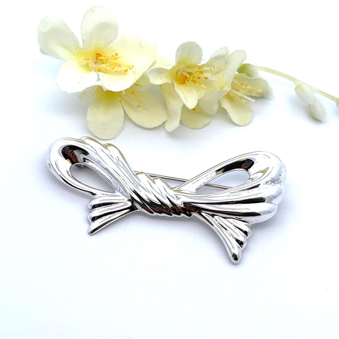Sterling Silver Bow/ Ribbon Brooch Pin - Vintage Estate Jewelry ...