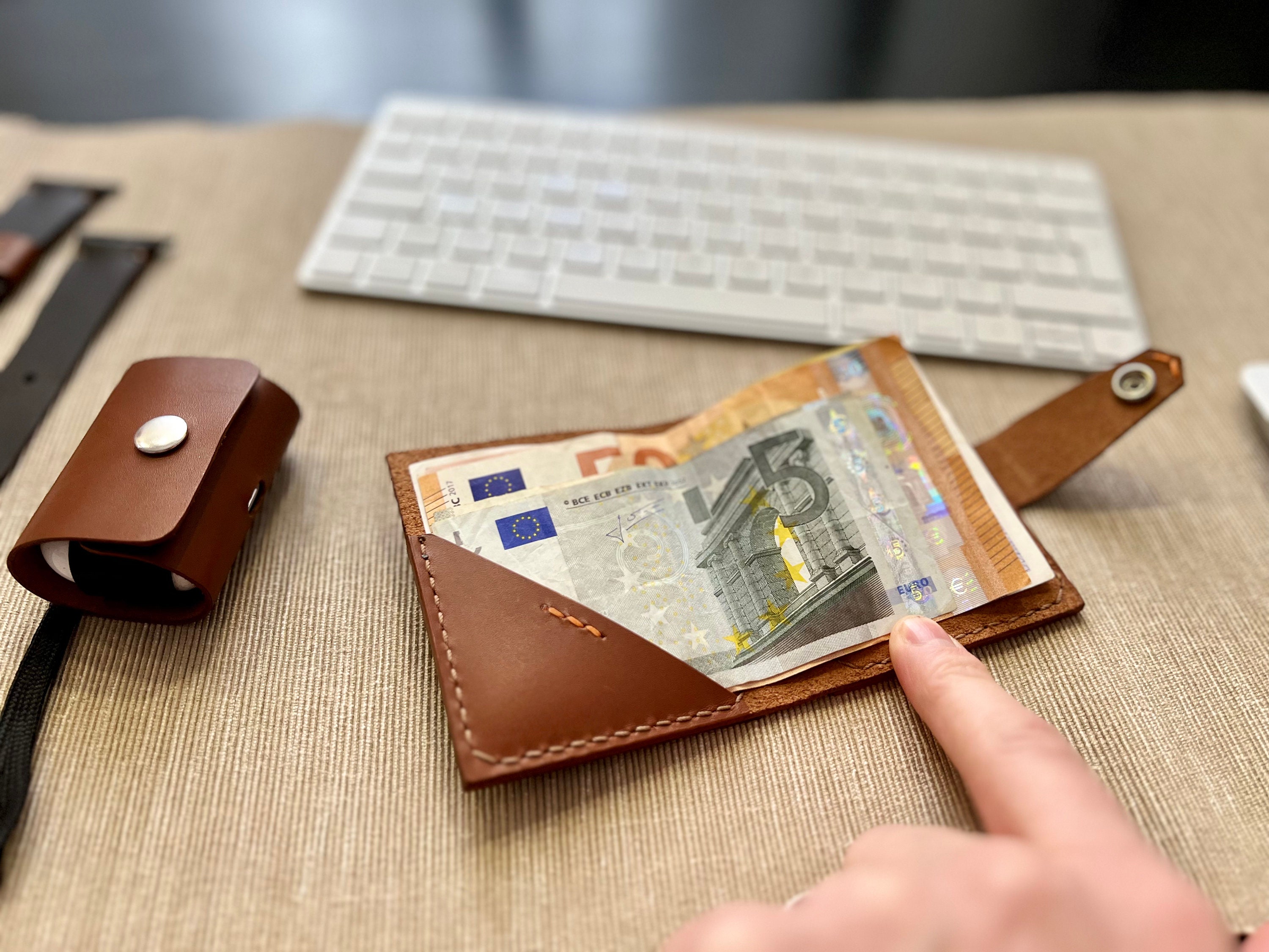 Slim Bifold Wallet for Cards & Money With Minimalist Design-small PDF ...