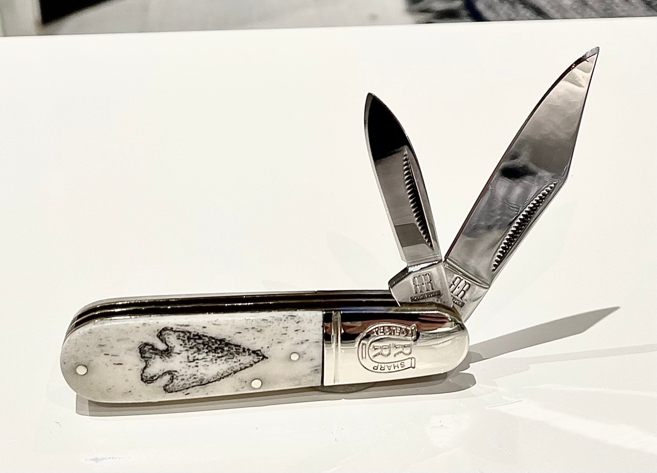 Hand Engraved Scrimshaw 2-sided barlow Knife, Traditional Pocketknife ...